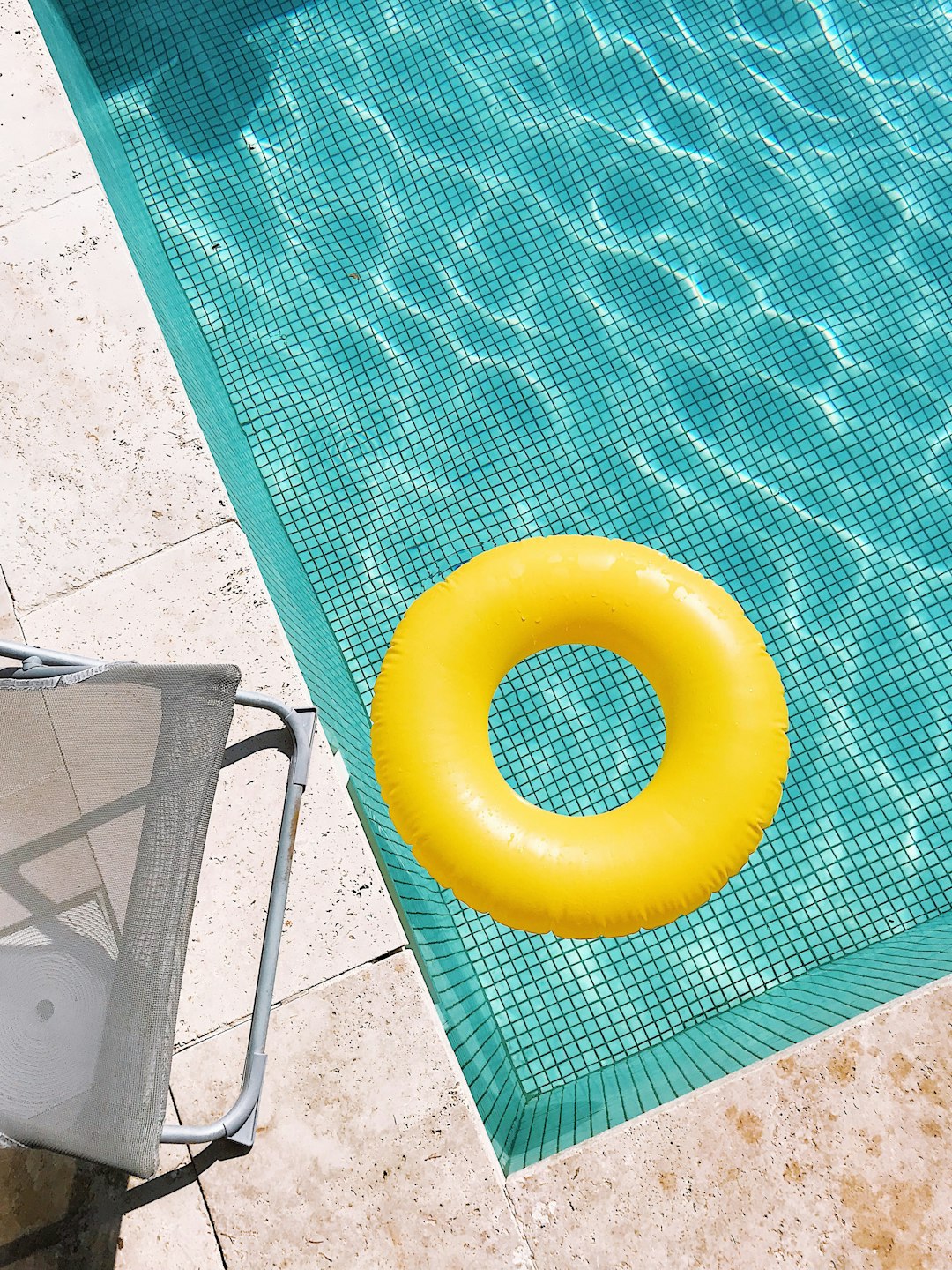 The Physics of Swimming: Understanding Drag and Thrust – AqtivAqua